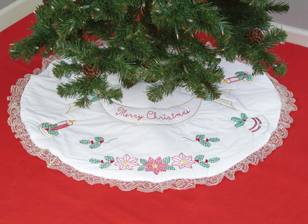 *Poinsettias Christmas Tree Skirt - Jack Dempsey Needle Art